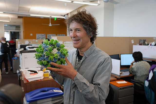 David Baker to accept Nobel Prize Dec. 10 in Stockholm - UW Medicine | Newsroom